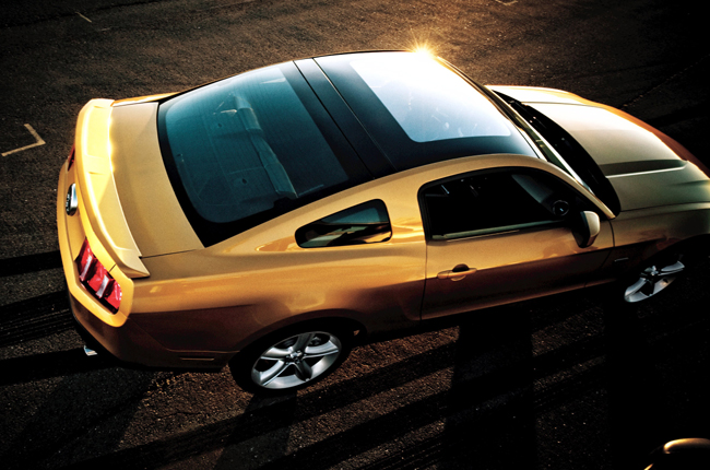 Ford Mustang Glass Roof 2010 - Conduciendo.com