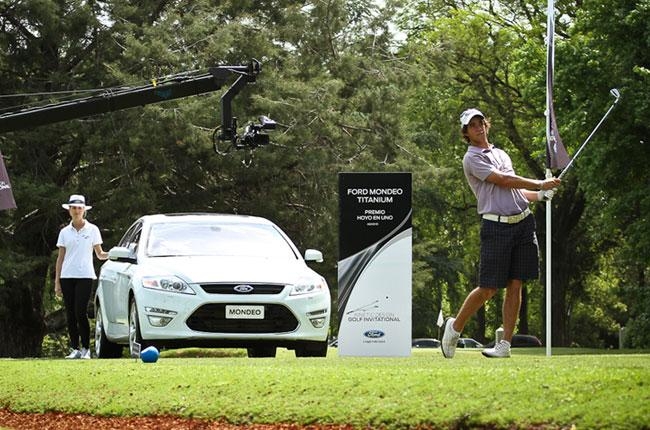 Ford junto al Golf - Conduciendo.com