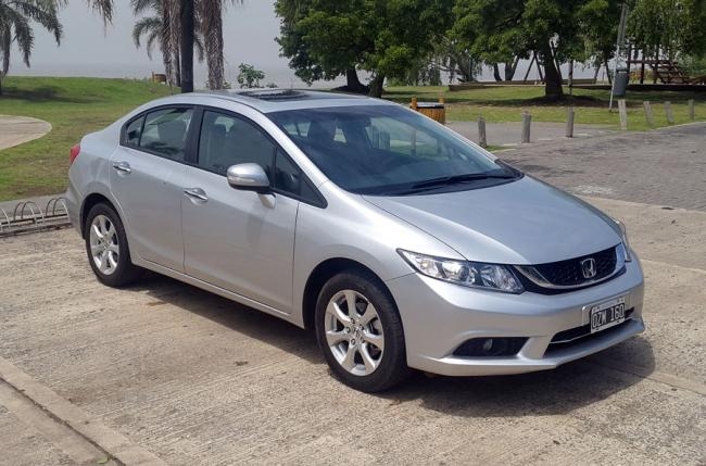 Test: Honda Civic EXS AT - Conduciendo.com