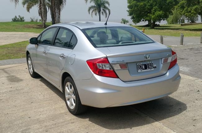 Test: Honda Civic EXS AT - Conduciendo.com