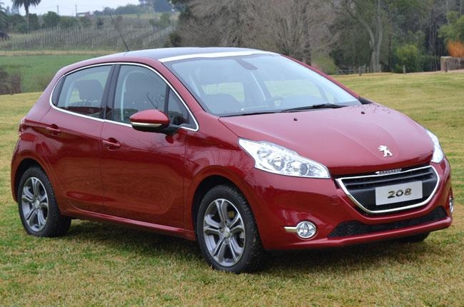 Test: Peugeot 208 Feline 1.6 Pack Cuir - Conduciendo.com