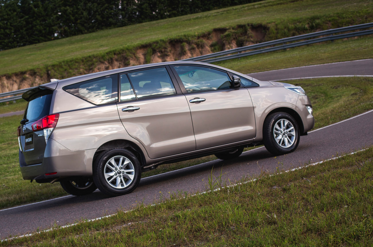 Toyota Innova SRV 2.7 N 6 A/T 8a 2017 - Conduciendo.com