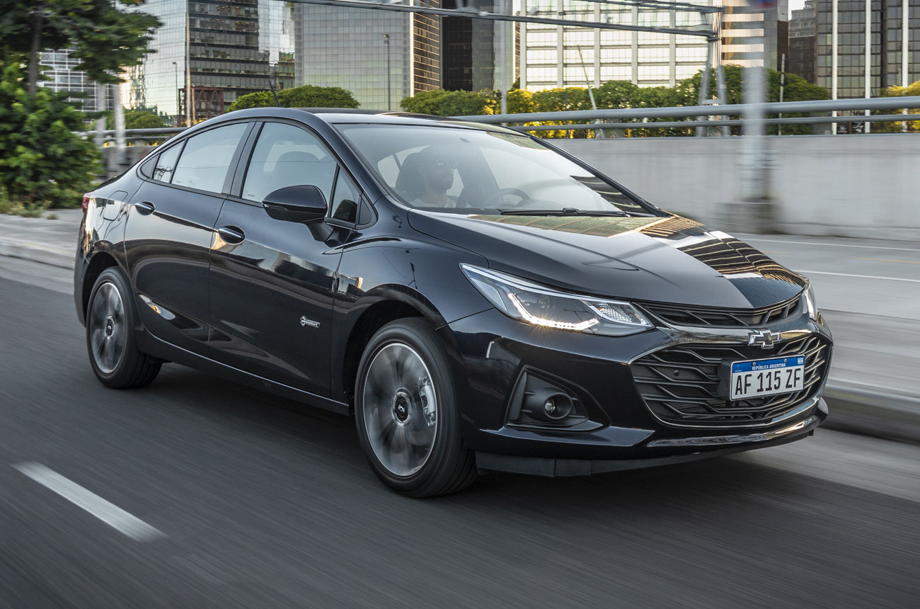 Chevrolet Cruze Midnight 2022 - Conduciendo.com