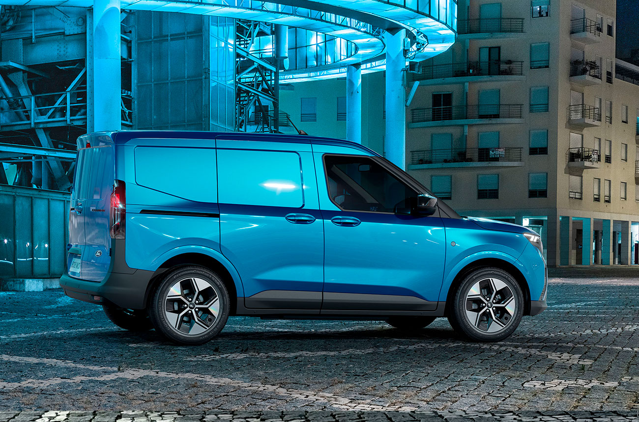 Ford E-Transit Courier, logística eléctrica - Conduciendo.com