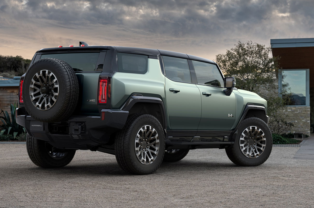 El GMC Hummer EV SUV se muestra por completo -Conduciendo.com
